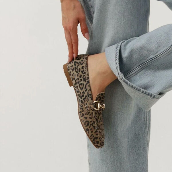 The fashion store that loves you back | Omoda