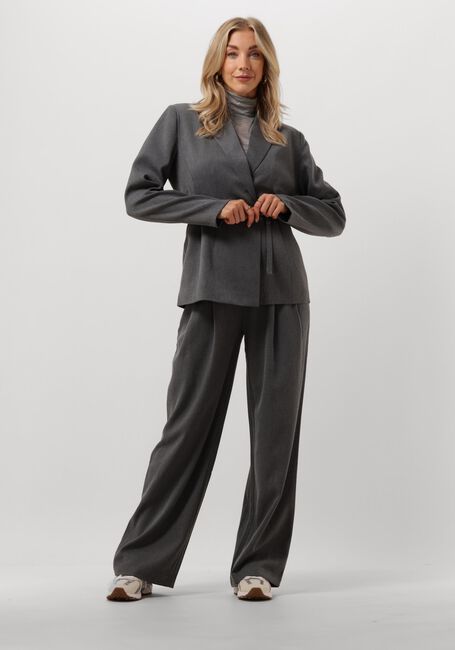 The fashion store that loves you back | Omoda