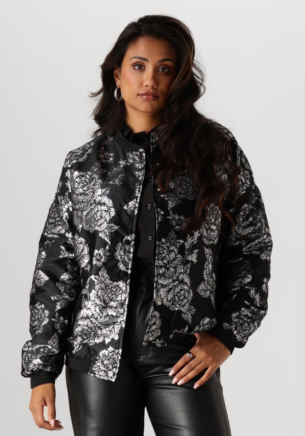 STUDIO AMAYA Jack MOON en noir | Omoda