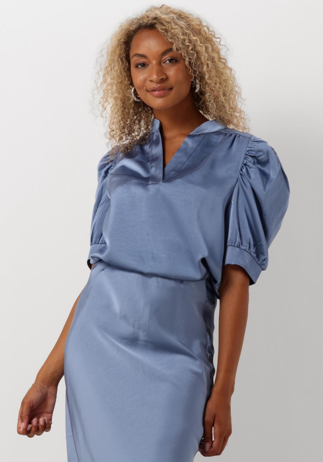 Lichtblauwe NEO NOIR ROELLA HEAVY SATEEN BLOUSE | Omoda