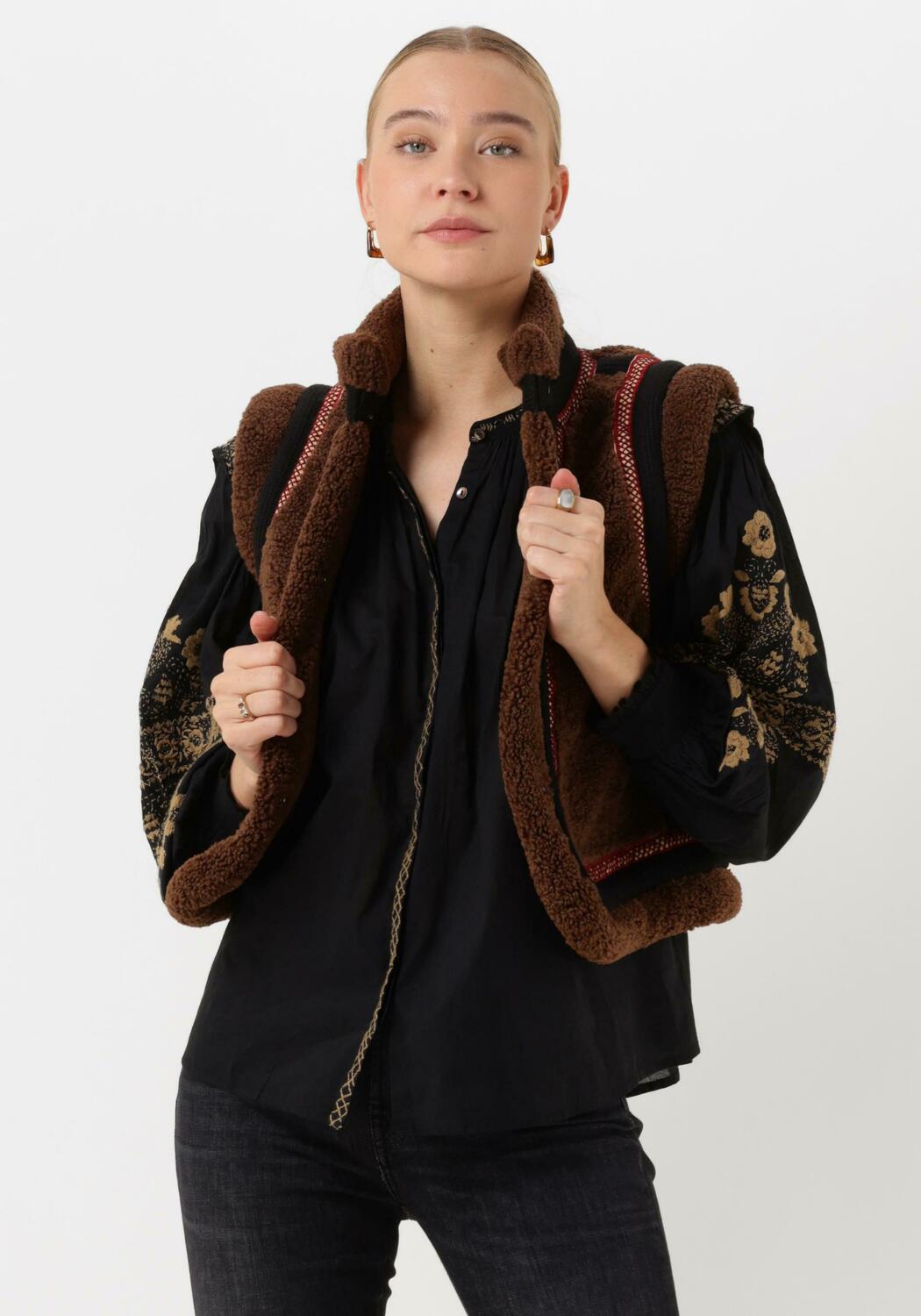 ANTIK BATIK Gilet SABLI GILET en marron | Omoda