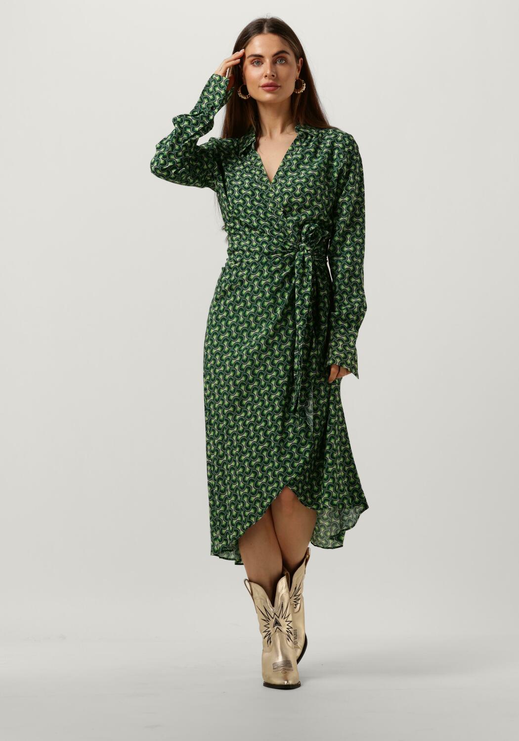 Groene COLOURFUL REBEL Midi jurk LEA GRAPHIC WRAP MIDI DRESS | Omoda