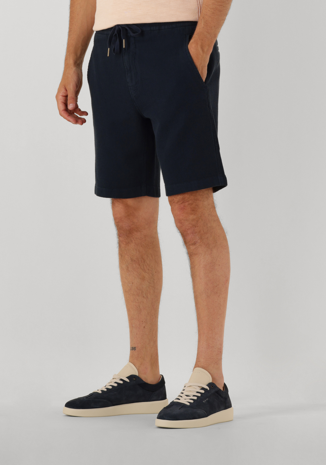 Zwarte CAST IRON Korte broek CHINO SHORTS STRUCTURE | Omoda