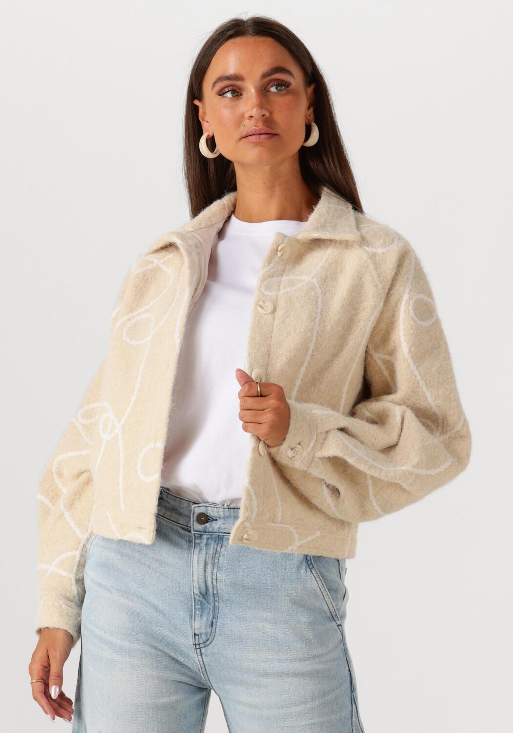 Beige NUKUS Jack MILOU JACKET | Omoda