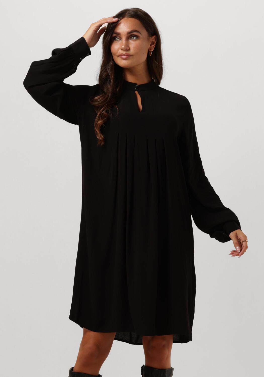 Zwarte BRUUNS BAZAAR Mini jurk LILLI ARIE DRESS | Omoda